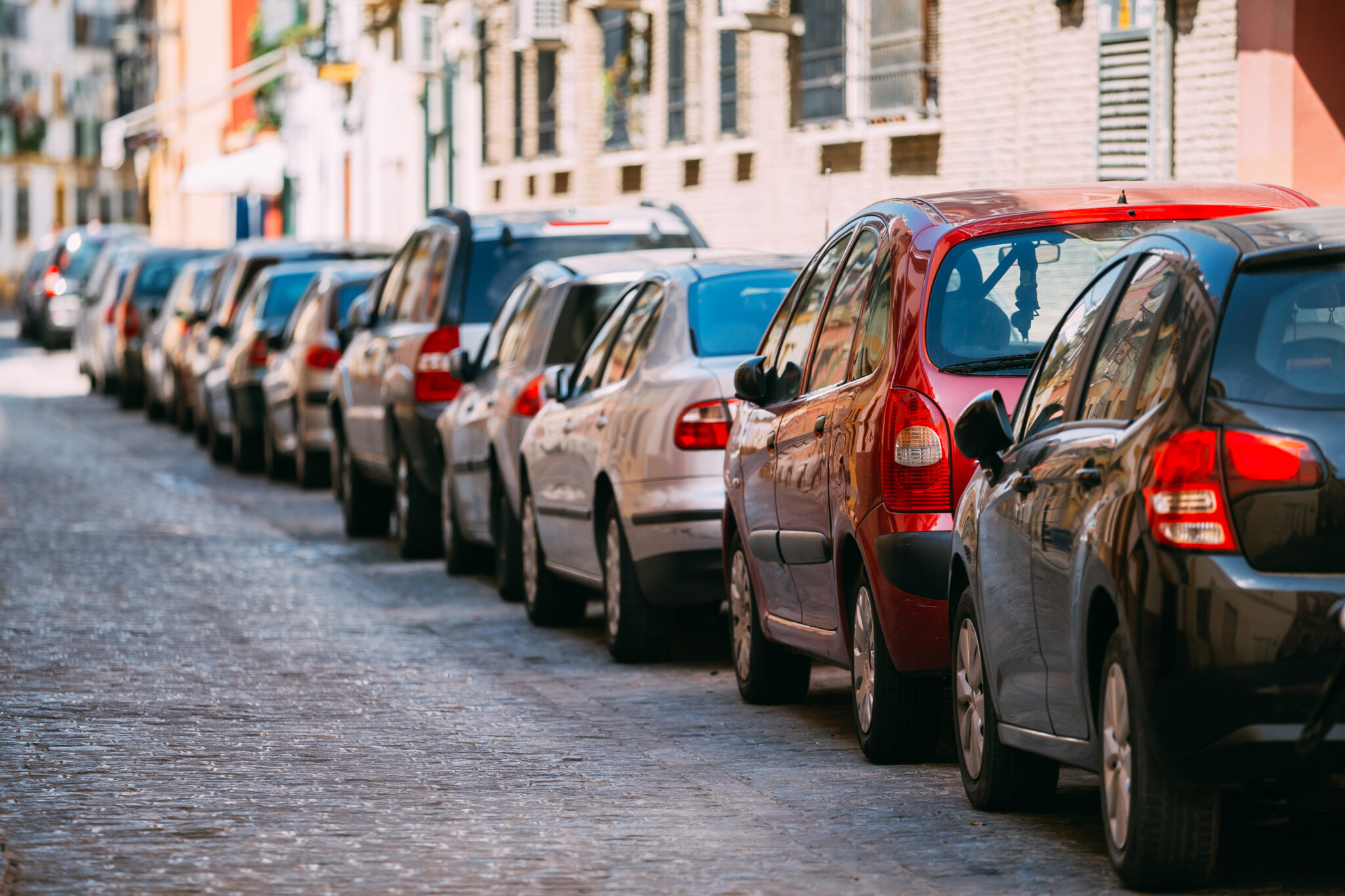 How to Park Uphill: A Step-by-Step Guide with Safety Tips | Clover Leaf ...