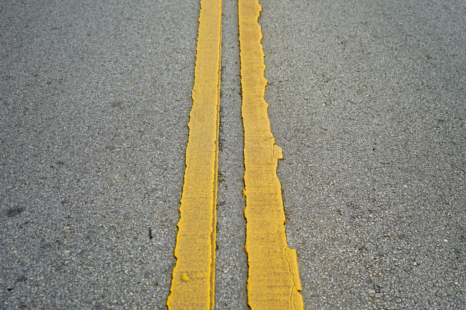 Double Broken Yellow Line: The Ultimate Guide | Clover Leaf Driving School