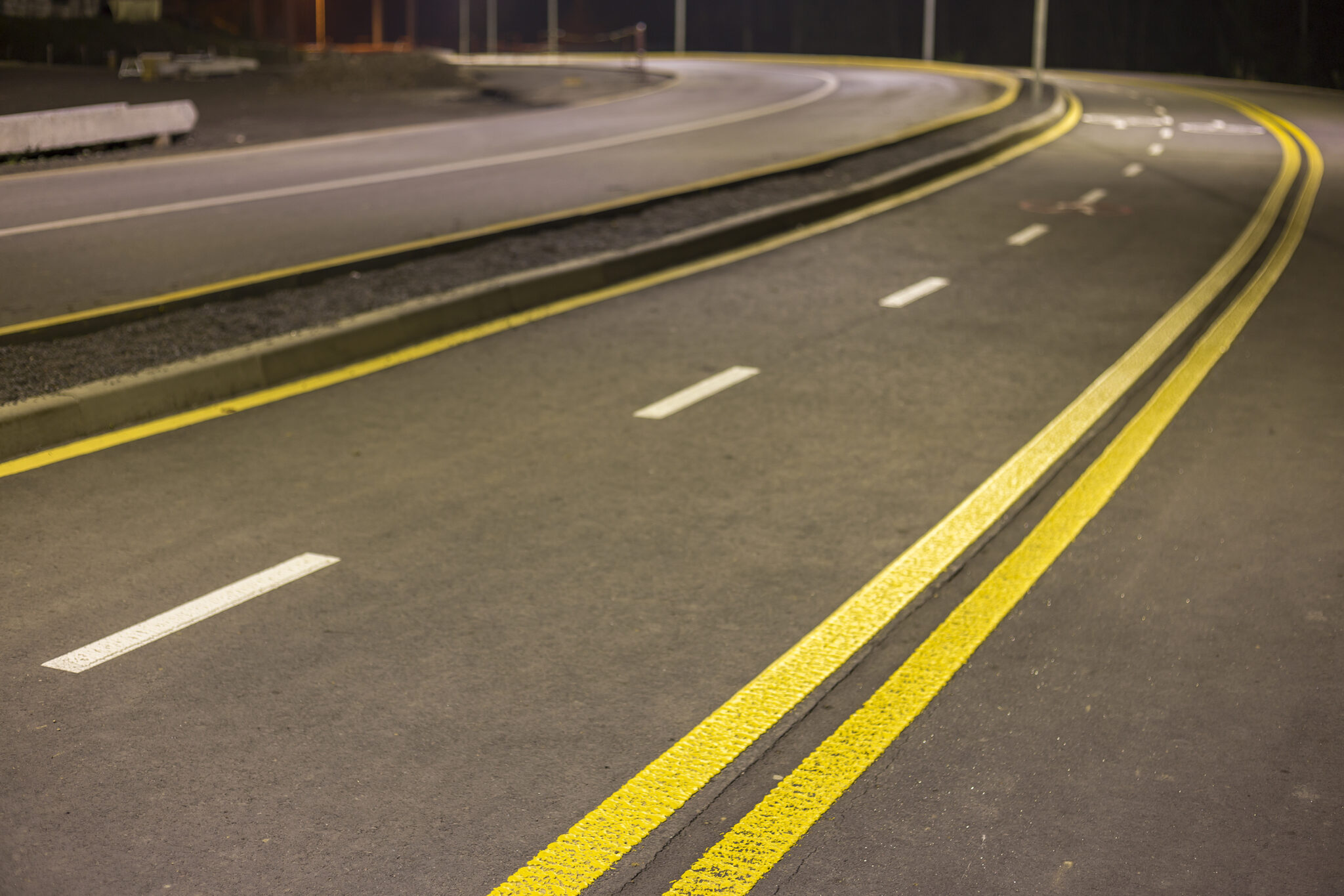 Double Broken Yellow Line: The Ultimate Guide | Clover Leaf Driving School